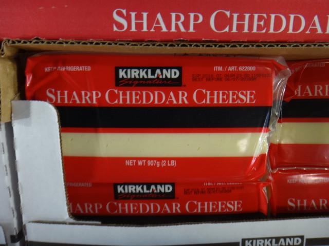 Kirkland Signature Sharp Cheddar Cheese 907G - Fairdinks