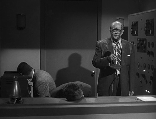 Invisible Invaders (1959) DVD - Zeus Invisible Invaders (1959) DVD - Zeus