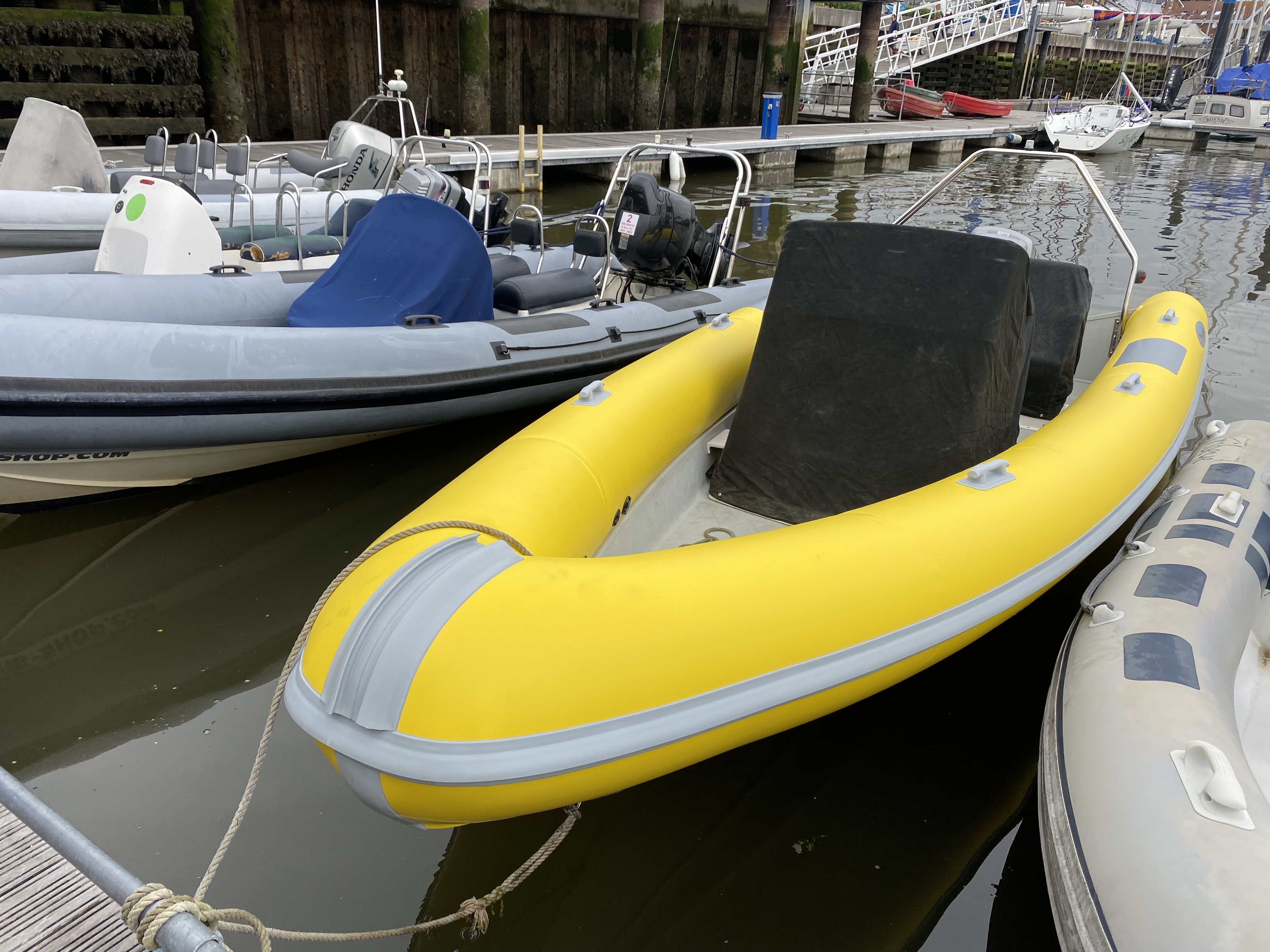Scorpion 7m Rib retube - Rib Shop Ltd