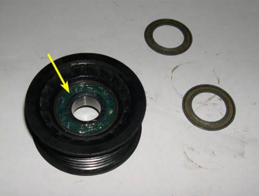 12V VR6 Serpentine Belt Replacement / Tensioner Bearing Lubrication