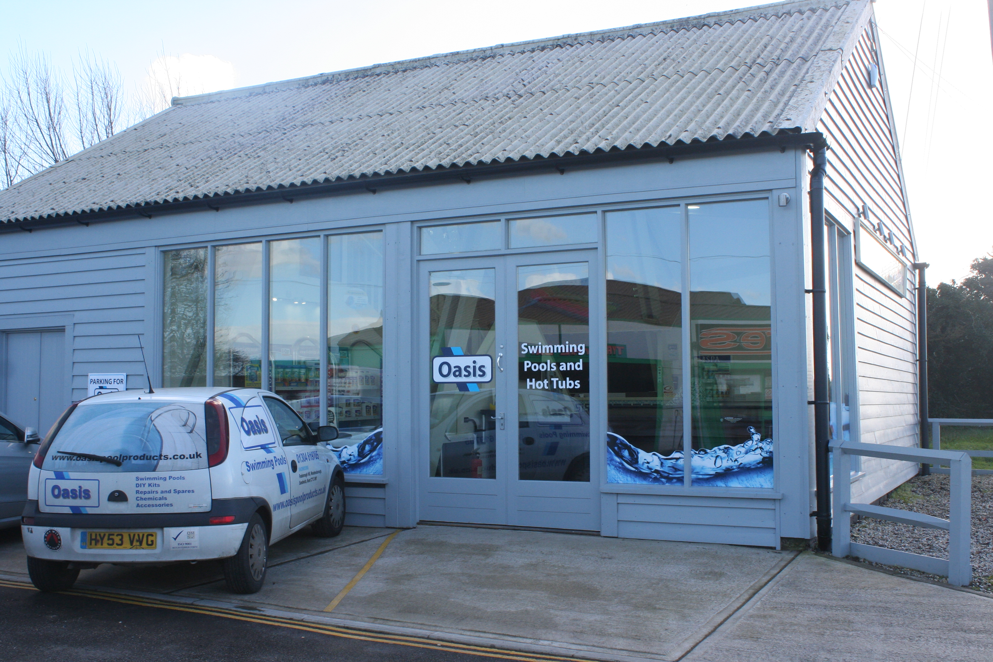 Visit Our Kent Pool and Hot Tub Showroom - Oasis Pool Products