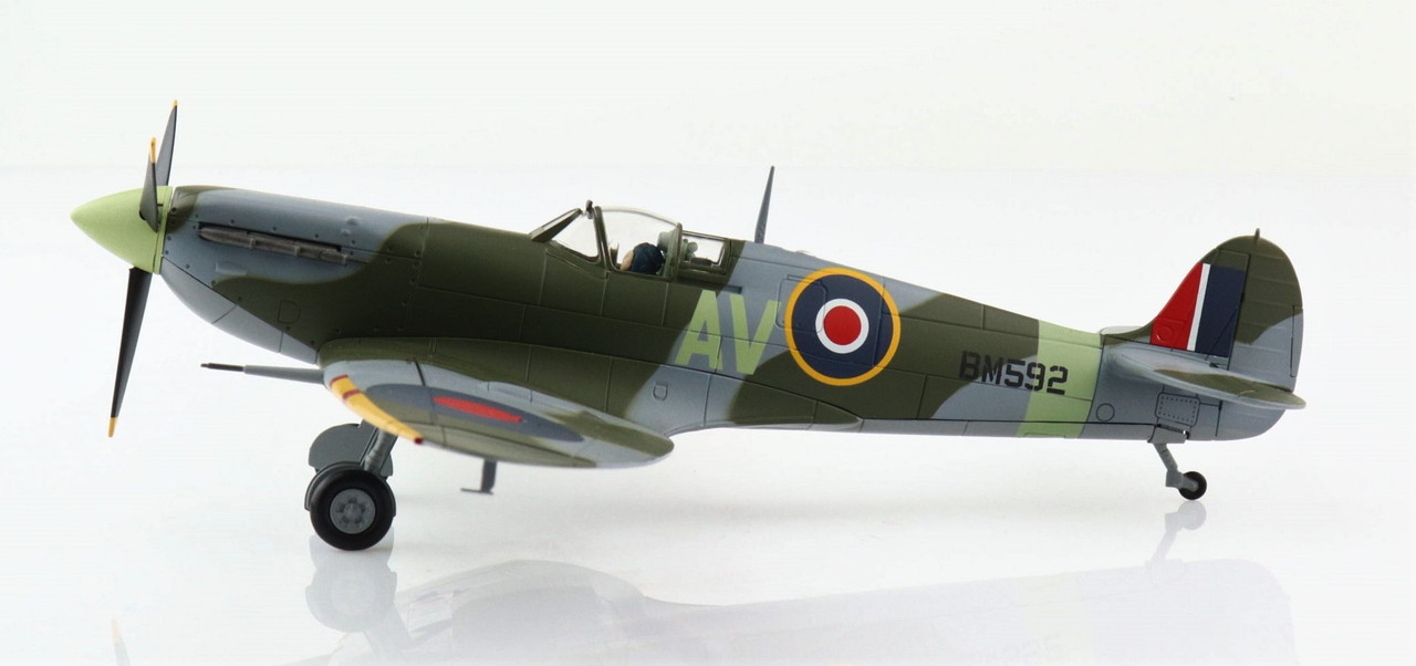 HA7855 | Hobby Master Military 1:48 | Supermarine Spitfire Mk.VB RAF BM592 Wing Commander Alois ...