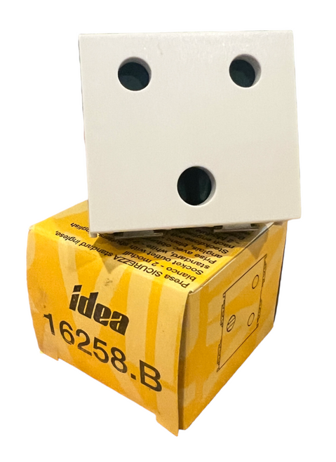 16258 Vimar- English SICURY Outlet- 2P+E 16A- DEDICATED MARINE SUPPLIES