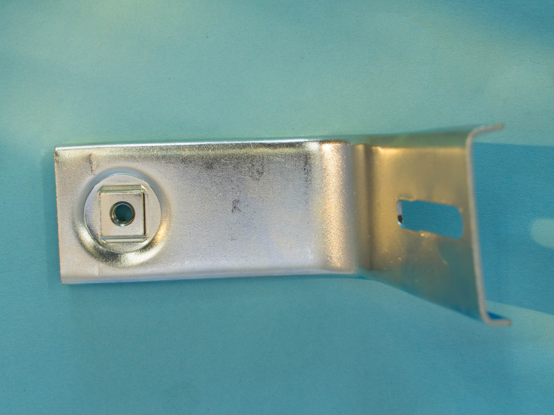 71-73 Quarter Window Guide Lower Bracket Lh & Rh