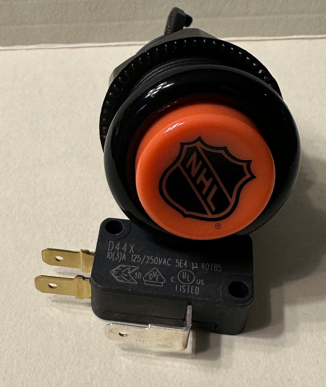 Exclusive NHL Pushbutton with Horizontal Microswitch - Arcade Adventures