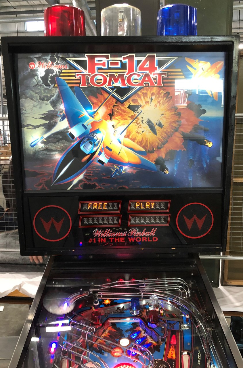 Tomcat Pinball Machine