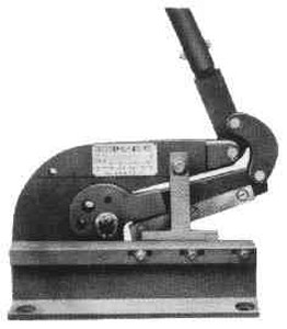 IMPA 611964 METAL BENCH SHEAR cap.4mm iron sheet MANUAL OPERATED