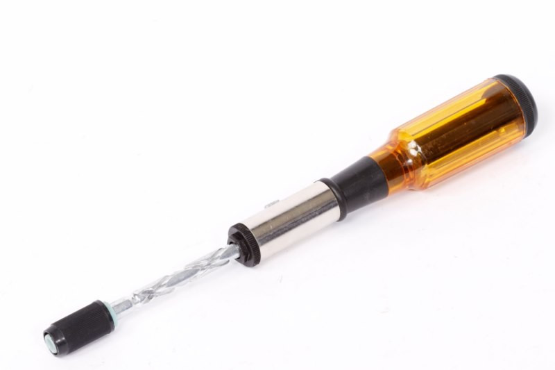 IMPA 612343 SCREWDRIVER RATCHET HANDLE WITH 4 DIFFERENT TYPE BITS