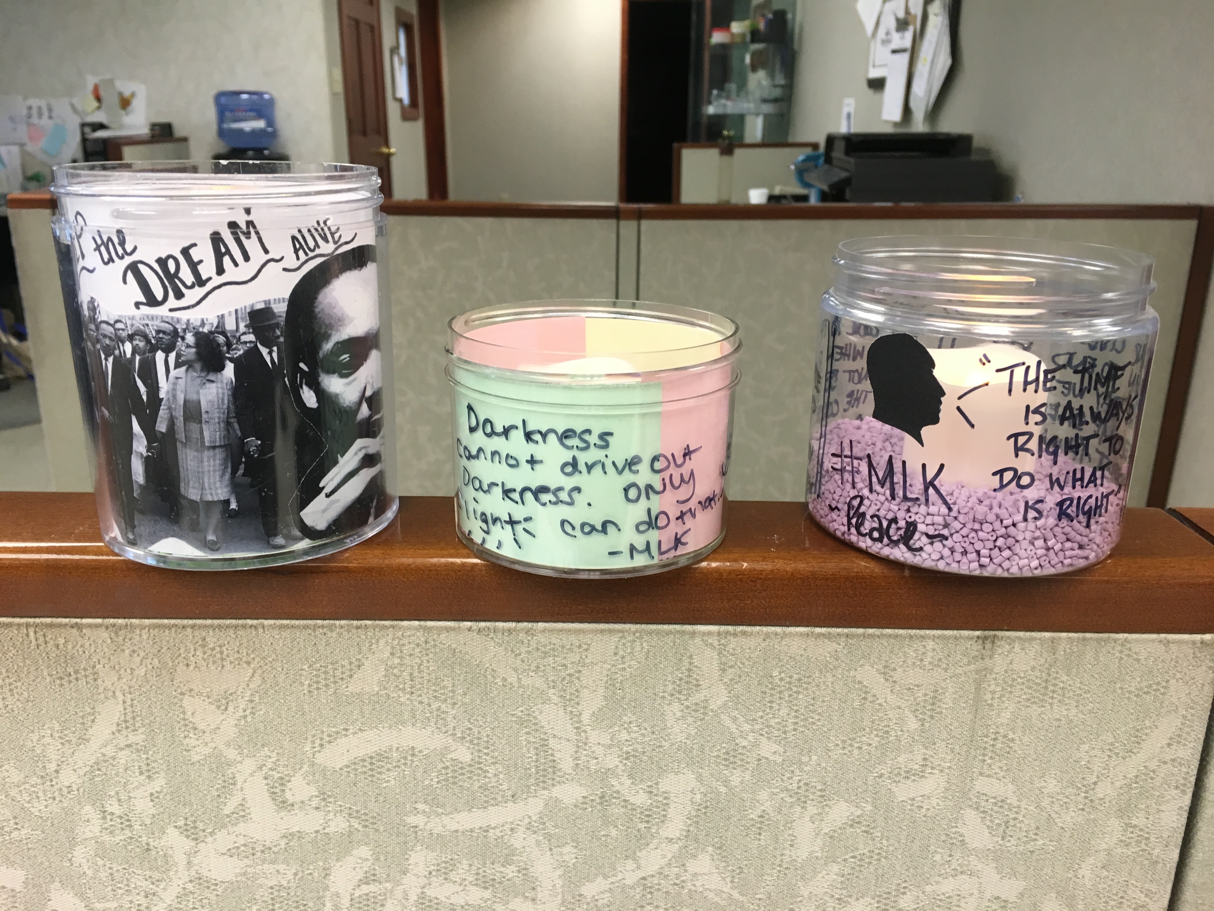 5 Quick and Easy Steps to Create a Unique Plastic Jar Luminary for ...