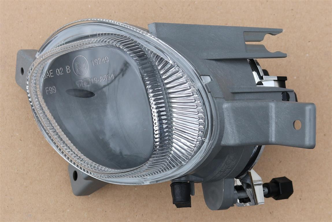 Volvo XC70 Driver Side Fog Light Assembly | 2001-2007 | Voluparts