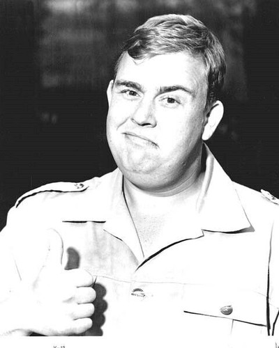 John Candy gives thumbs up signal 1985 Volunteers 8x10 inch photo - The ...
