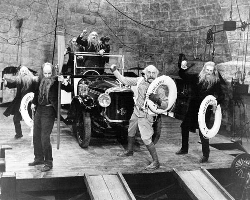 Chitty Chitty Bang Bang Lionel Jeffries Max Wall in Vulgaria scene 8x10 ...