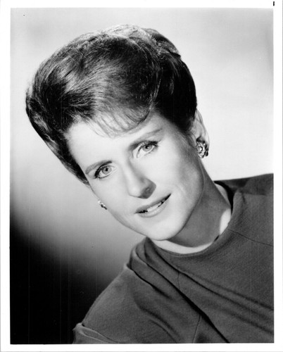 Ann B Davis TV's Alice from Brady Bunch in younger times 8x10 inch photo - The Movie Store