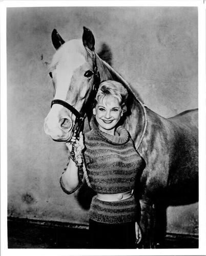 Connie Hines poses with horse Mr Ed 8x10 inch photo - The Movie Store