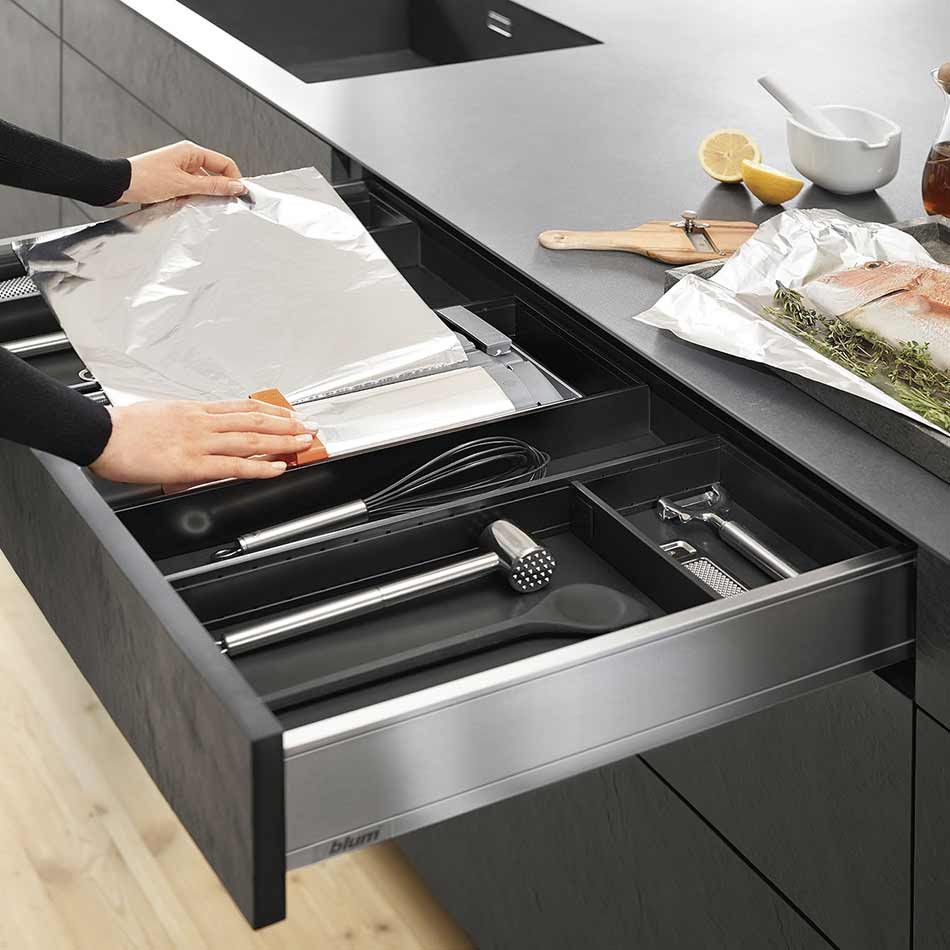 Aluminum foil dispenser store